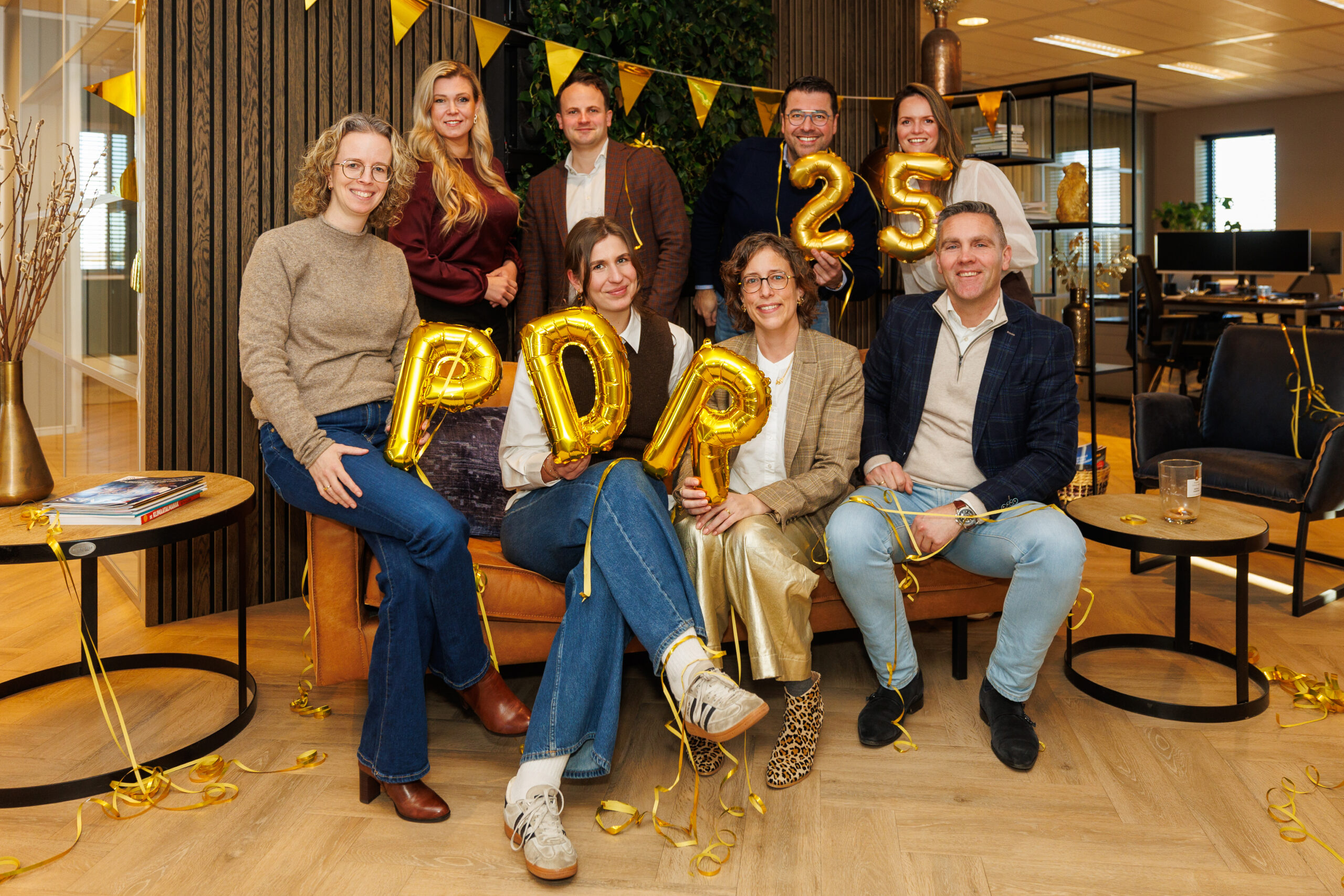 25 jaar verbinden - Wij zijn PDR - adviesbureau voor strategie en ...